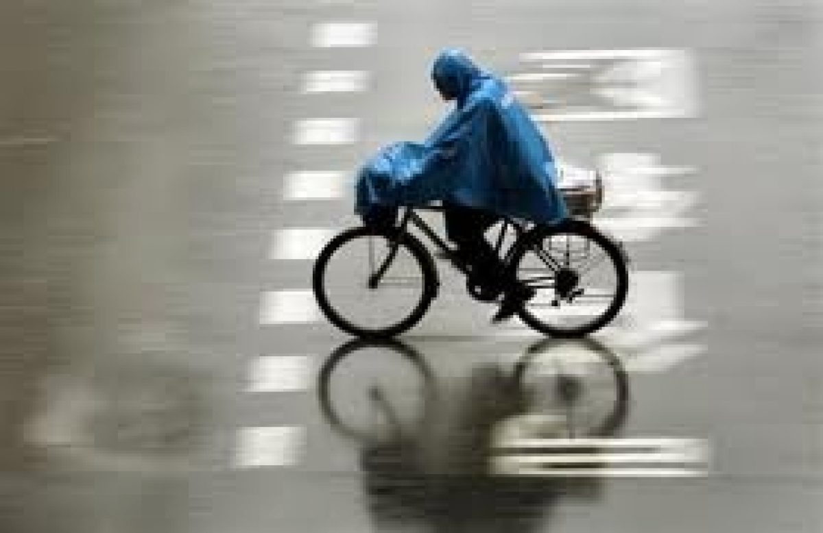 Riding in the Rain | Bicycle Safety - Maya Cycle